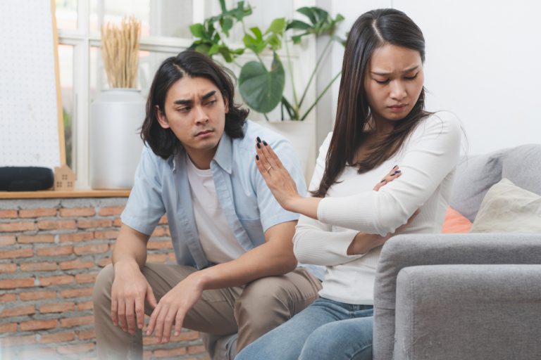 De 5 Meest Gebruikelijke Redenen Waarom Mannen Opeens Afstandelijk Worden