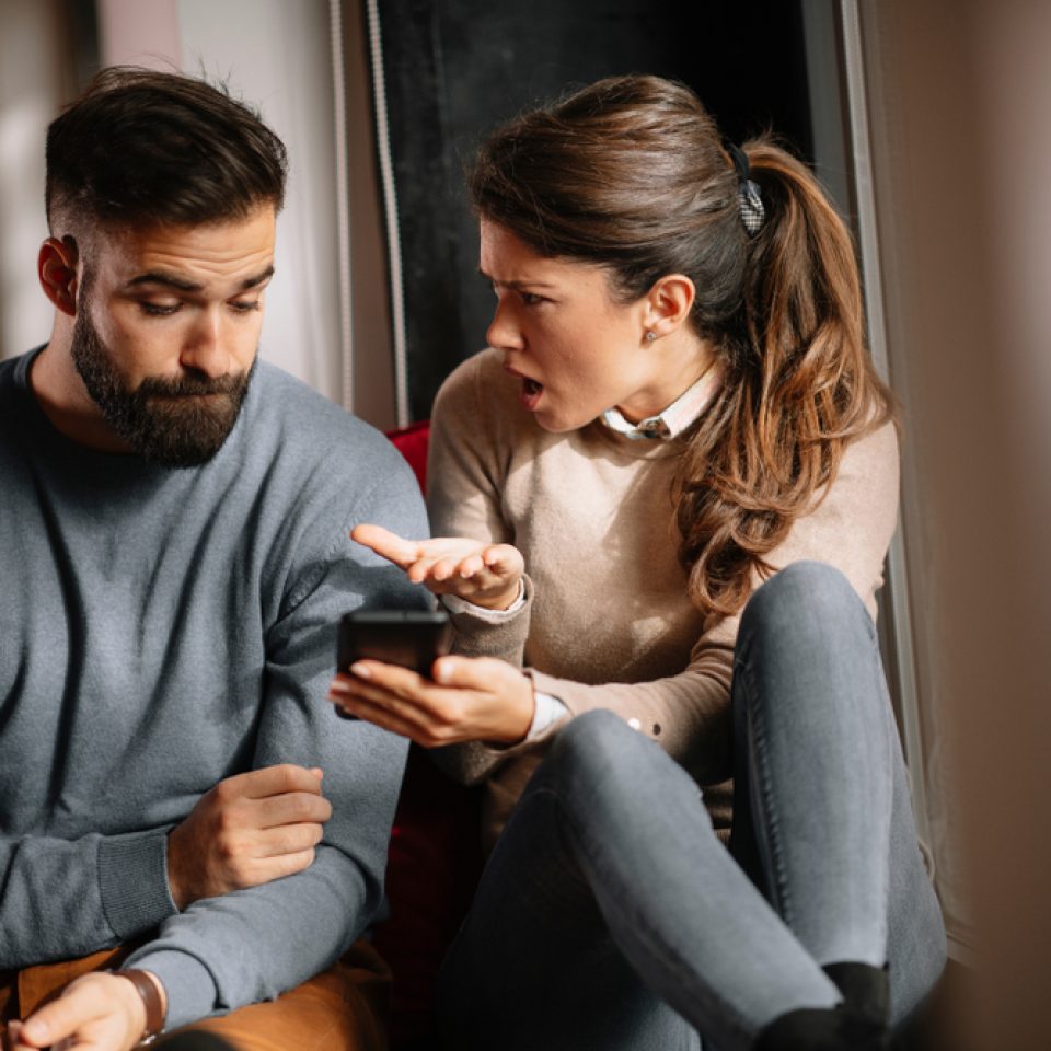 Wat Zijn De Symptomen Van Ziekelijke Jaloezie En Wat Doe Je Eraan?