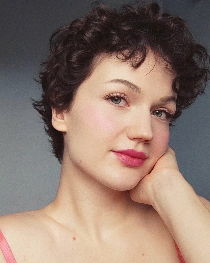 21 Stralend Krullend Pixie-kapsel Voor Elk Type Krul