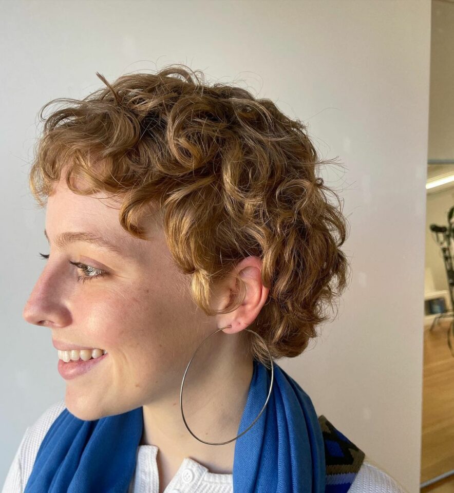 21 Stralend Krullend Pixie-kapsel Voor Elk Type Krul