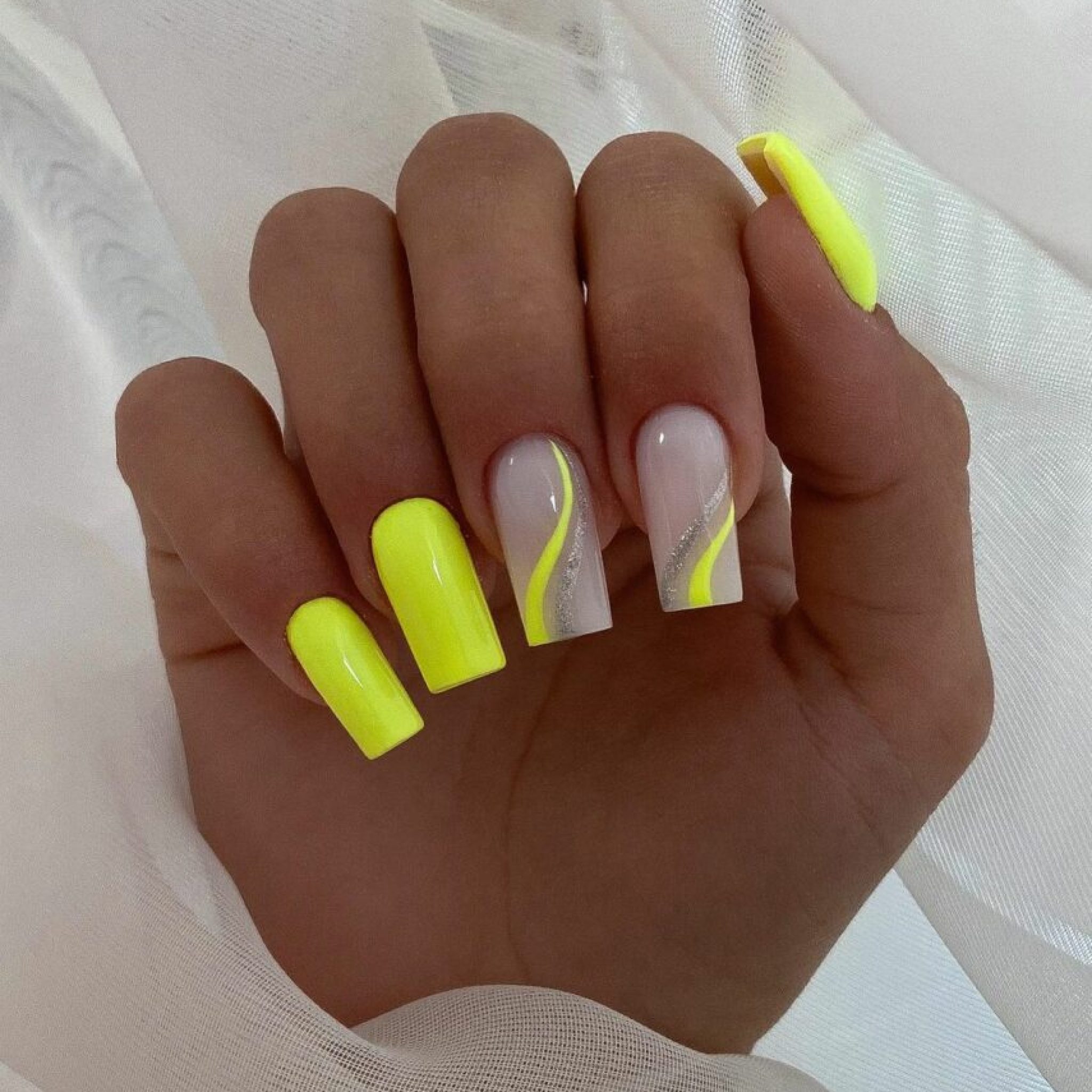 20 Hypnotiserende Neon Nagel Ideeën Om Feller Dan Ooit Te Stralen