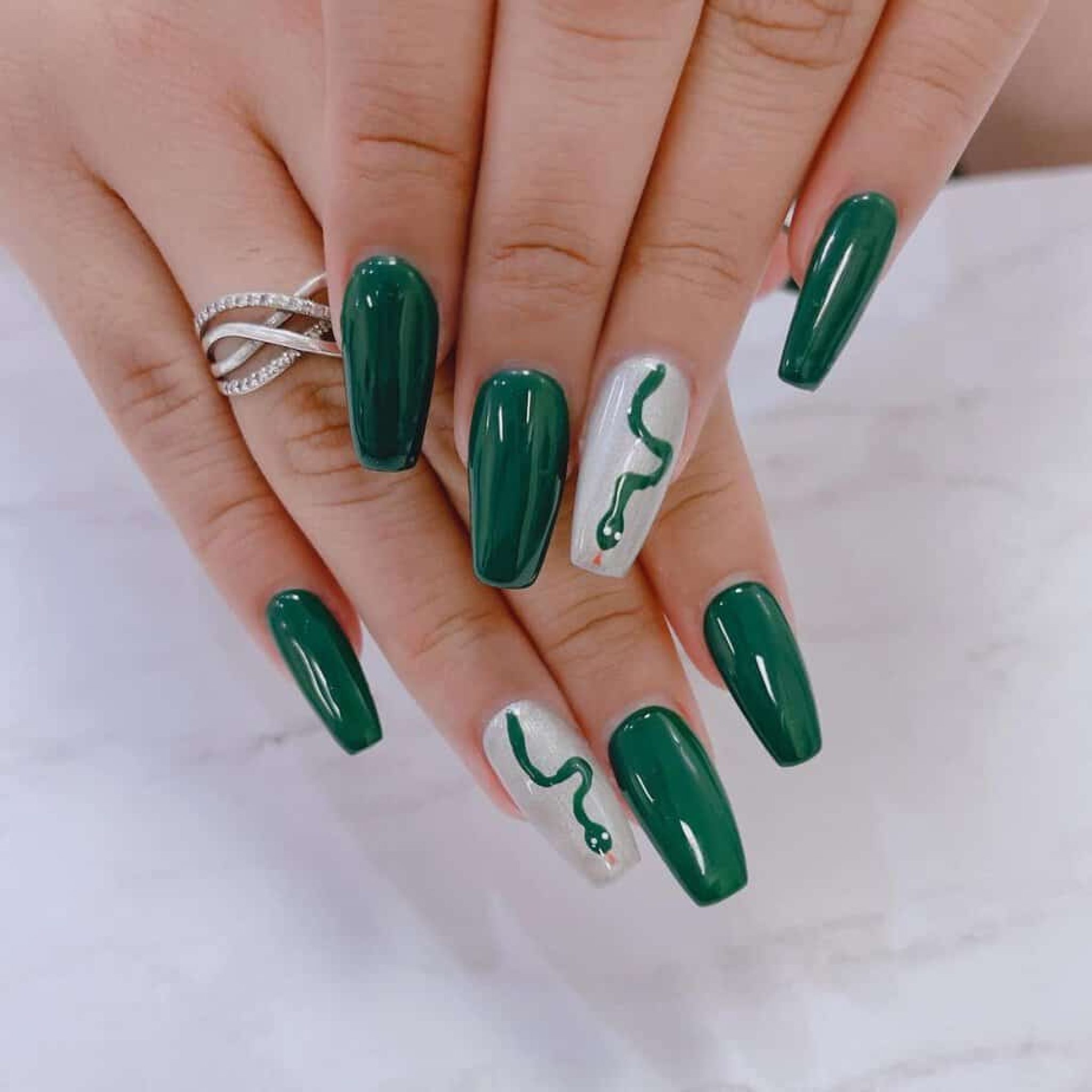 20 Groene Nageldesigns Om Iedereen Groen Van Jaloezie Te Maken